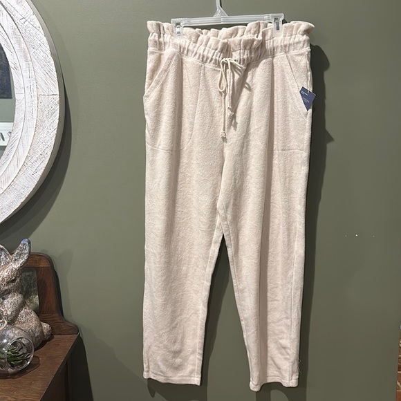 Universal Thread | Pants & Jumpsuits | Universal Thread Paper Bag Waste ...